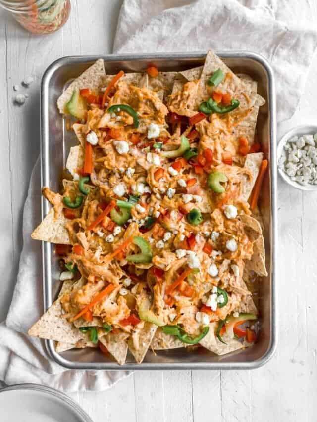 Buffalo Chicken Nachos - Cheese Knees