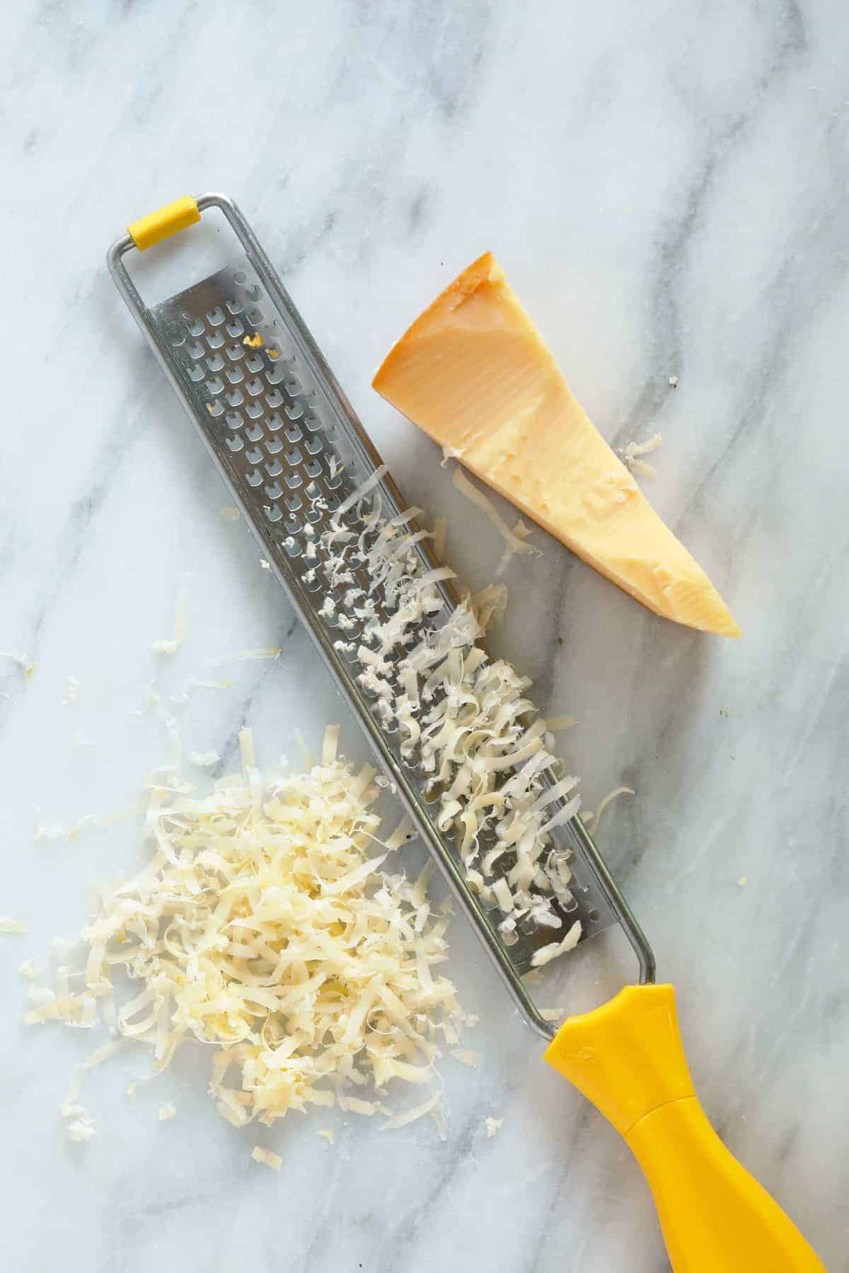 How to Grate Cheese (Without a Cheese Grater!) - Cheese Knees