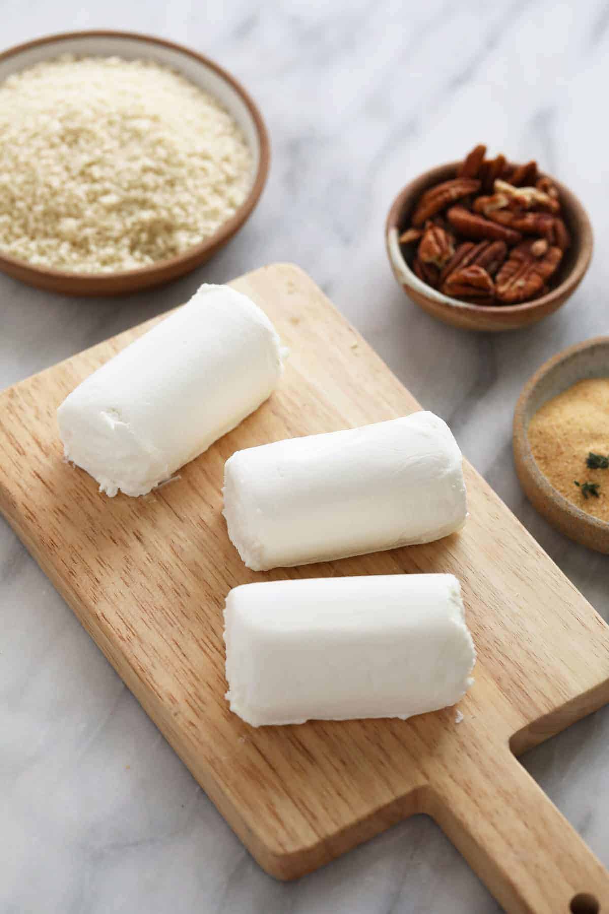 Baked Goat Cheese Balls (7-ingredients) - The Cheese Knees