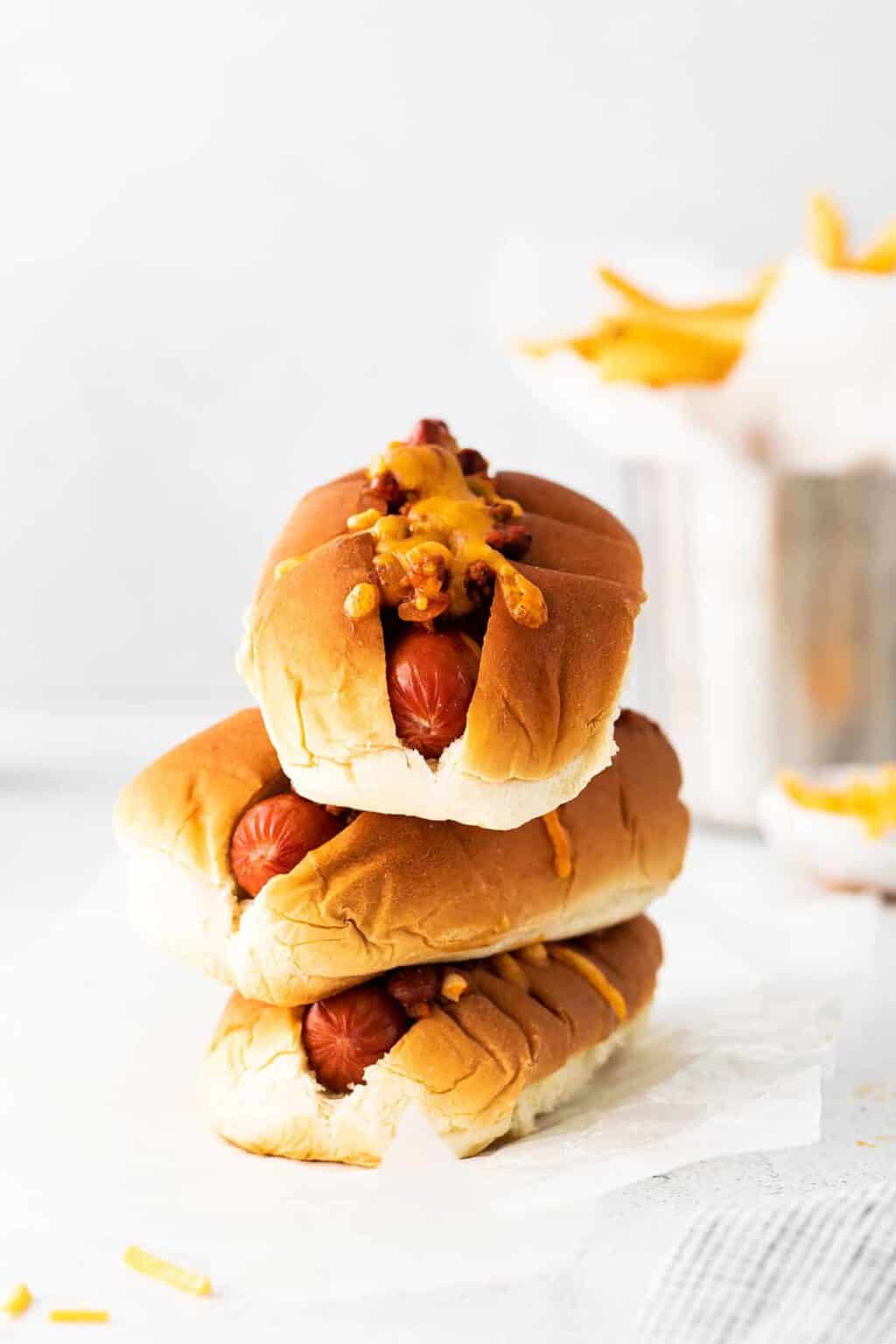 Simple Chili Cheese Dog Recipe - The Cheese Knees