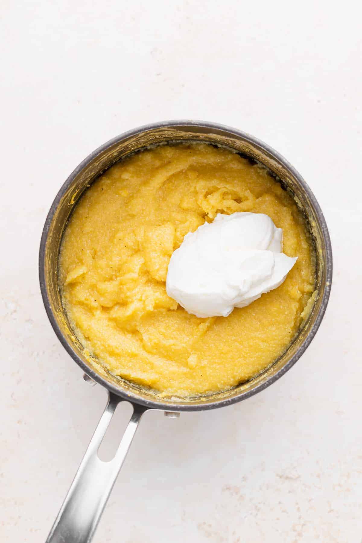 The Cheesiest Cheese Grits (5 ingredients!) - The Cheese Knees