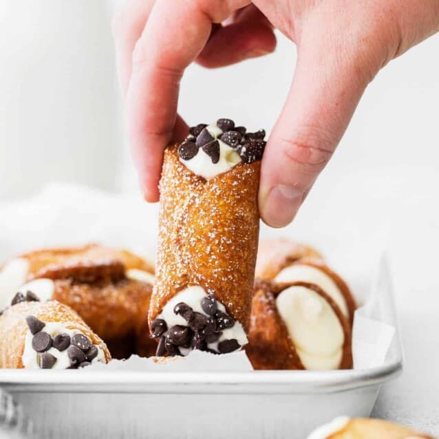Classic Cannoli Recipe - The Cheese Knees