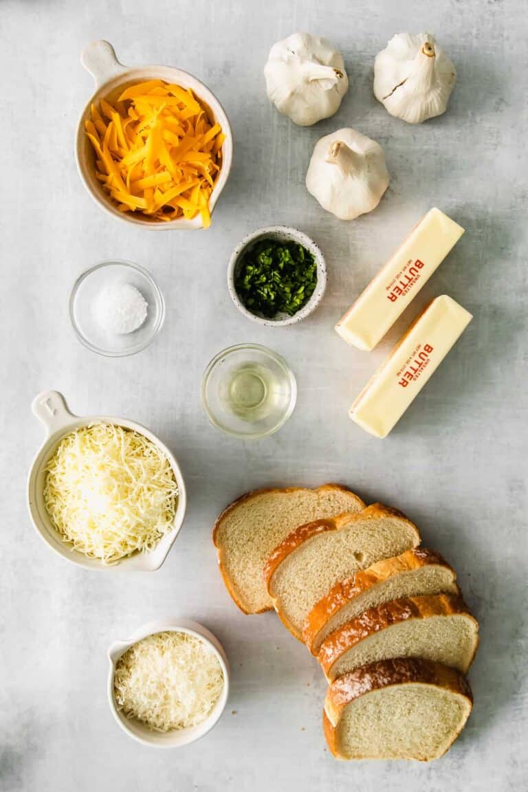 Cheesy Texas Toast (w/ Garlic Butter!) - The Cheese Knees