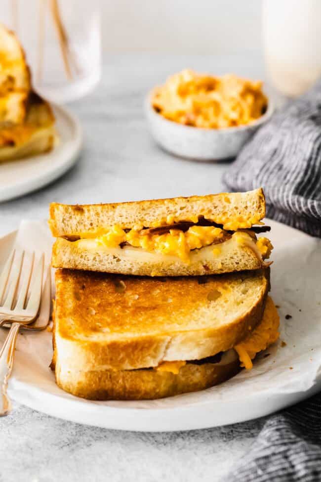 Fancy Grilled Cheese (w/ pimento cheese dip) - The Cheese Knees