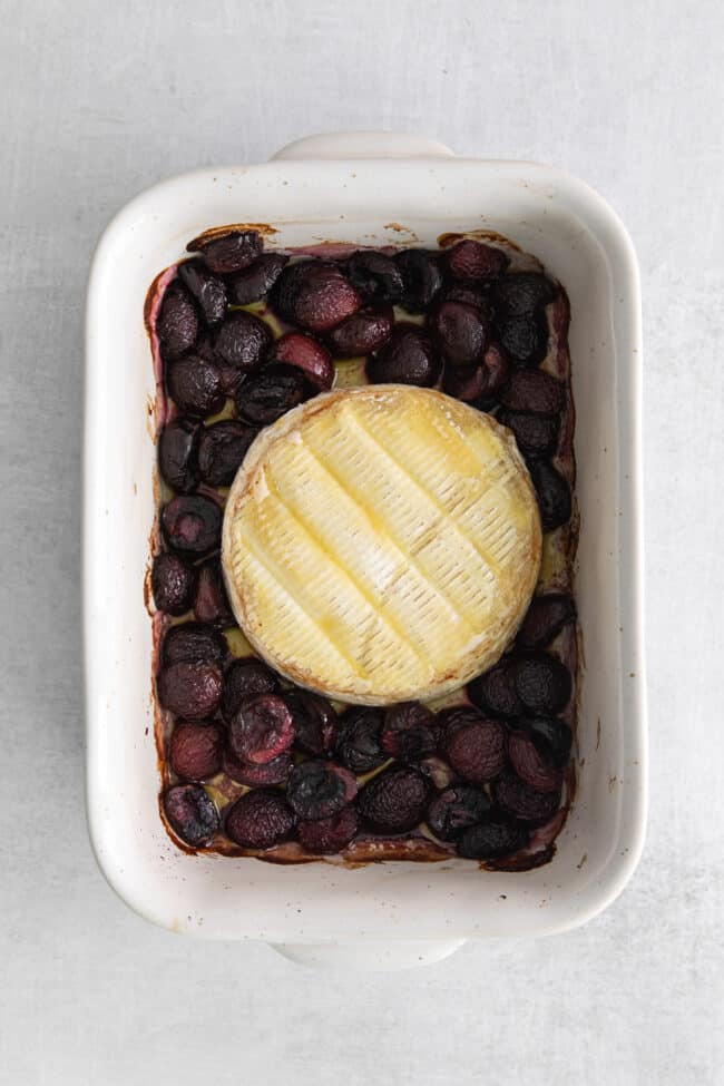 Grilled Brie Cheese Appetizer - The Cheese Knees