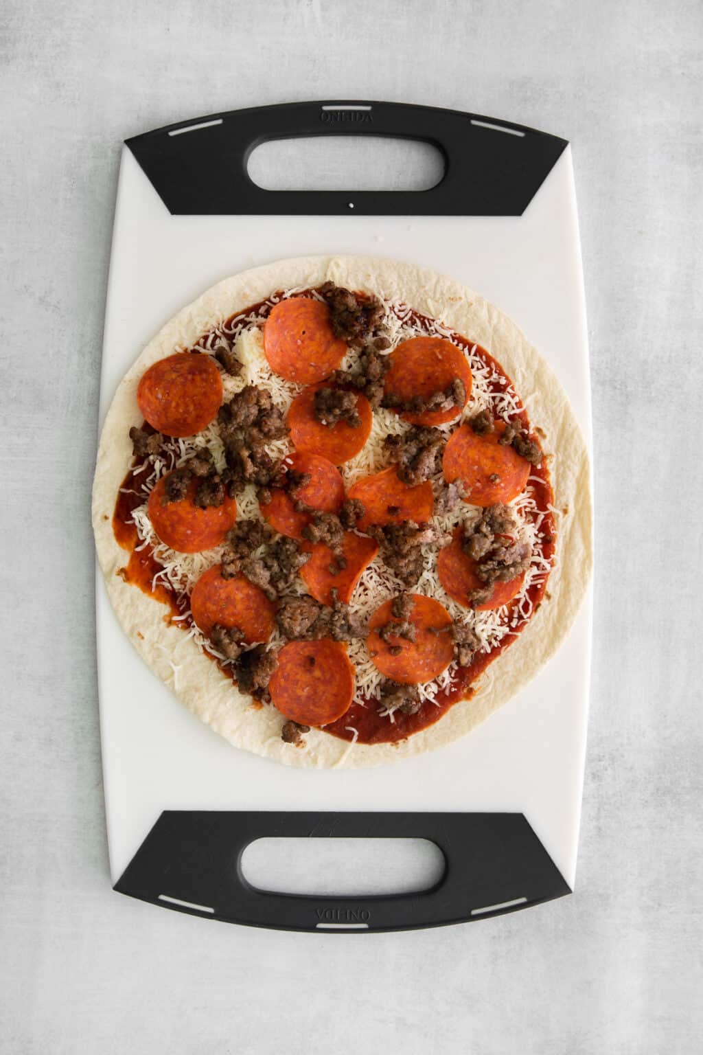 Easy Pizza Quesadilla - The Cheese Knees