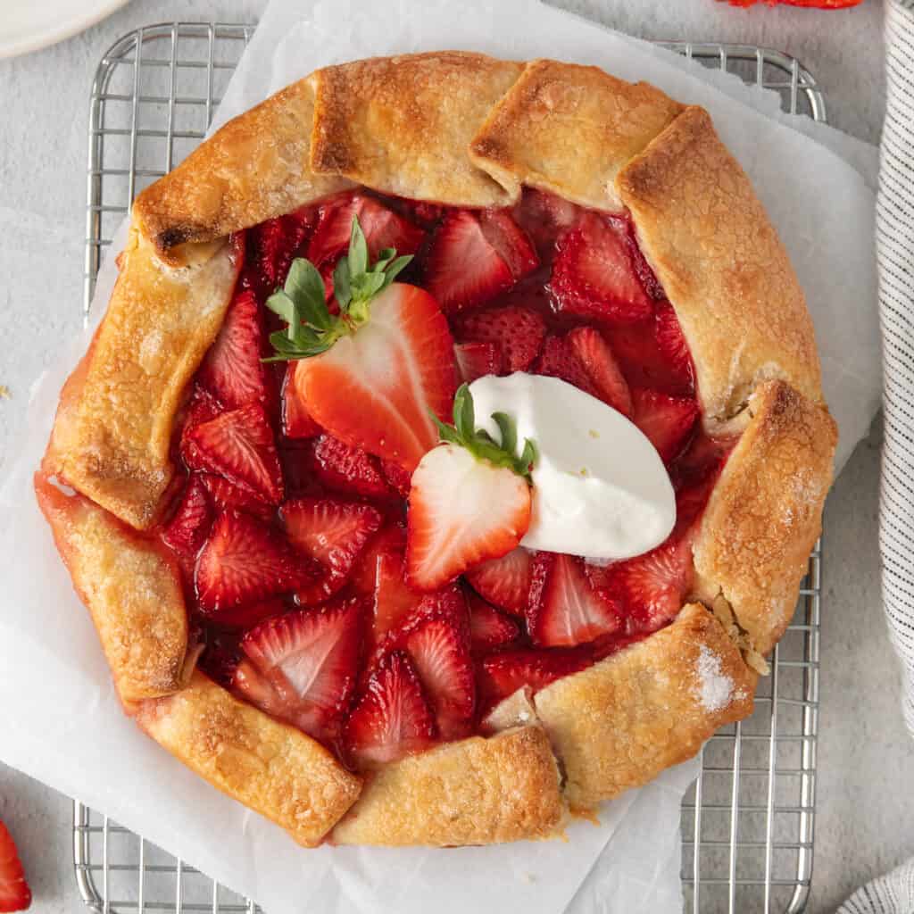 Strawberry Cream Cheese Tart - The Cheese Knees