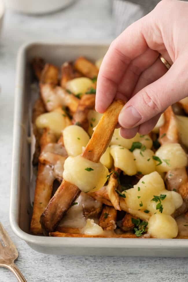 Simple Poutine Recipe - The Cheese Knees