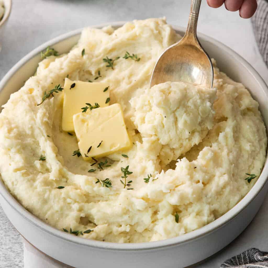 Garlic Mashed Potatoes - The Cheese Knees